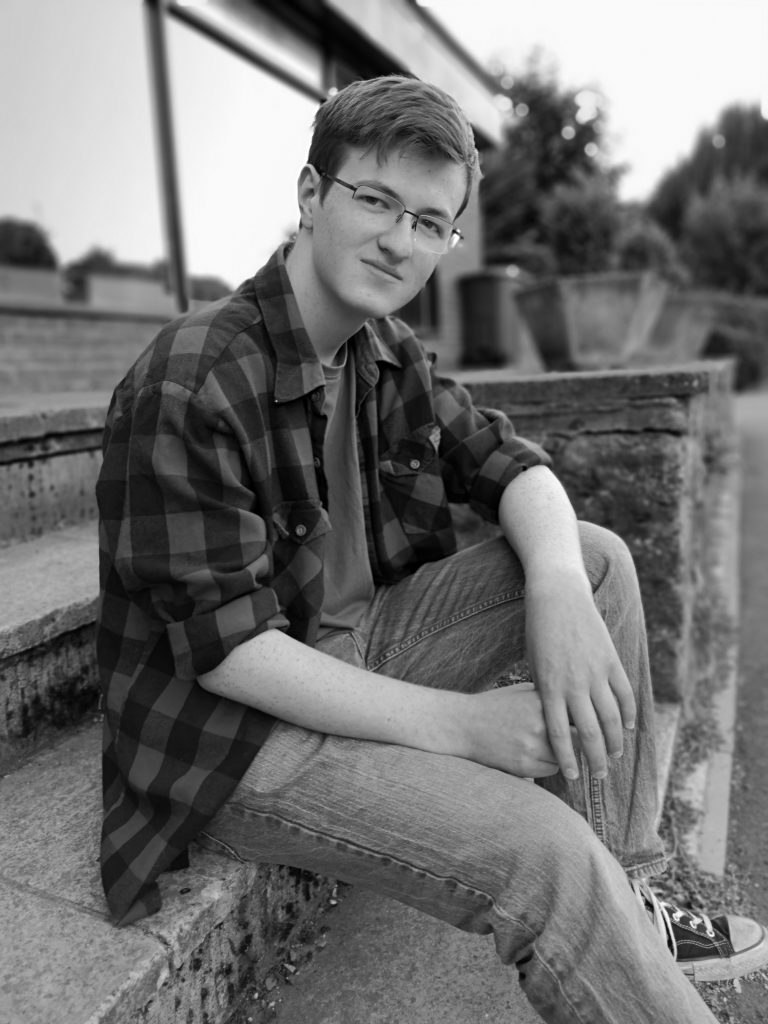 Contact – Samuel Thomas